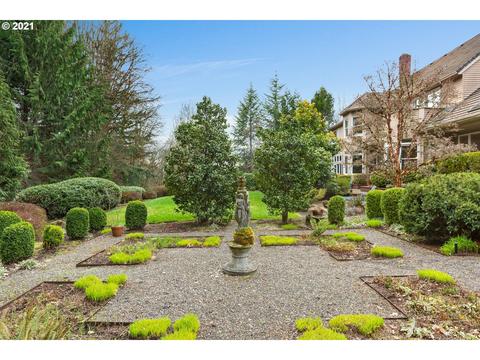 13616 NW Glendoveer Dr, Portland, OR 97231 | 29 Photos - Movoto