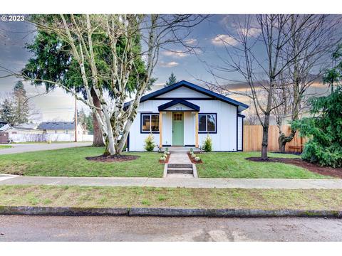 3515 G St, Vancouver, WA 98663 | 15 Photos | MLS #23422191 - Movoto