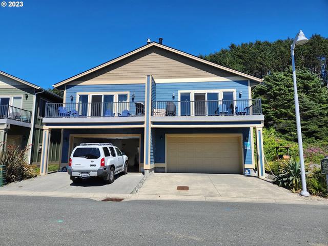 29013 Vizcaino Ct, Gold Beach, OR 97444 | 38 Photos - Movoto