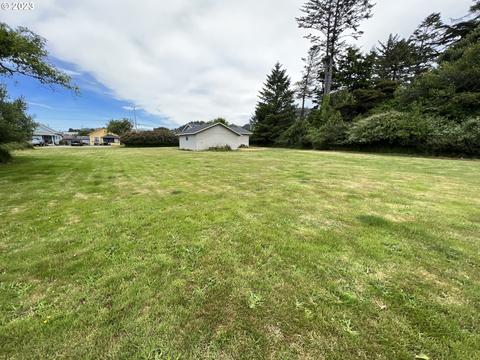 94200 Austin Ct, Gold Beach, OR 97444 | 20 Photos - Movoto