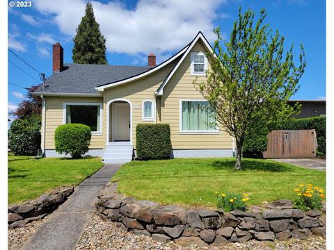 2073 Roosevelt Blvd, Eugene, OR 97402 | 31 Photos | MLS #23539594 - Movoto