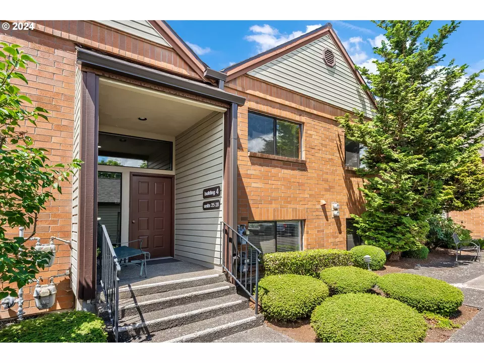 11992 SW Royalty Ct #28, King City, OR 97224 | 41 Photos - Movoto