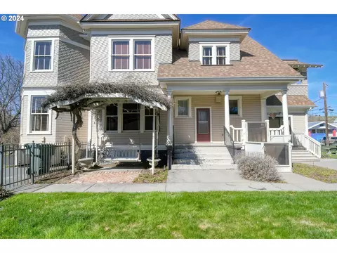 104 SE 5th St, Pendleton, OR 97801 | 48 Photos - Movoto