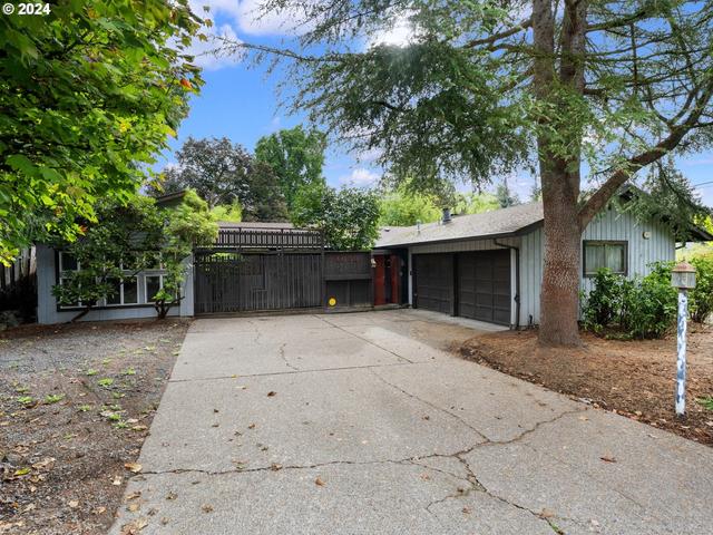 4030 SW 91st Ave, Portland, OR 97225 | 18 Photos - Movoto