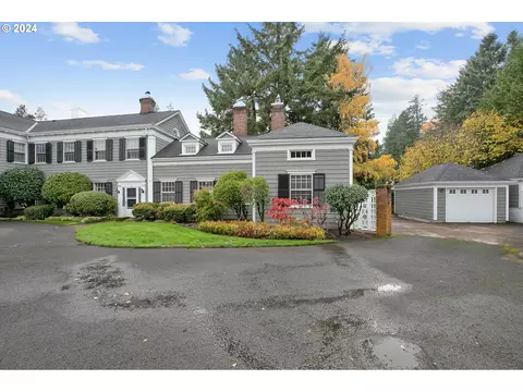 3707 SW 52nd Pl #1, Portland, OR 97221 | 48 Photos - Movoto