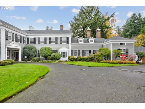 3707 SW 52nd Pl #1, Portland, OR 97221 | 48 Photos - Movoto