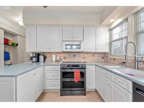 506 Main Ave, La Grande, OR 97850 | 37 Photos - Movoto