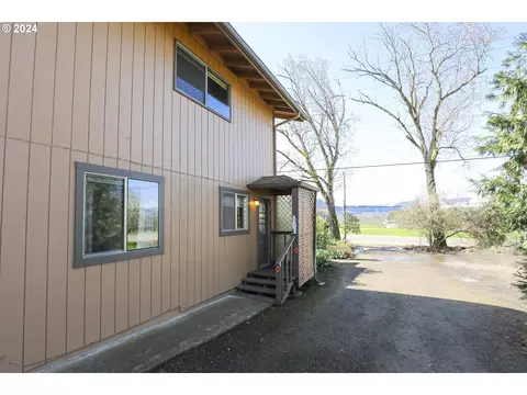 3663 Garden Valley Rd, Roseburg, OR 97471 | 42 Photos - Movoto