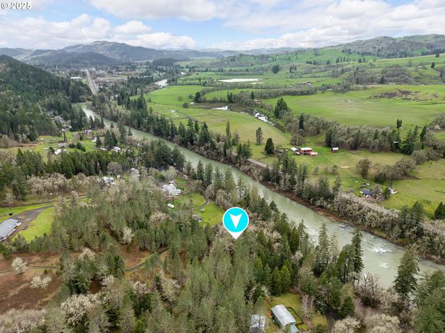 987 Lone Rock Rd, Glide, OR 97443 | MLS# 602354366 | 18 Photos - Movoto
