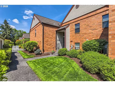 11992 SW Royalty Ct, Portland, OR 97224 | 1 photo - Movoto