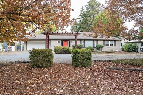 1365 Kings Hwy, Medford, OR 97501 | 20 Photos | MLS #220155268 - Movoto