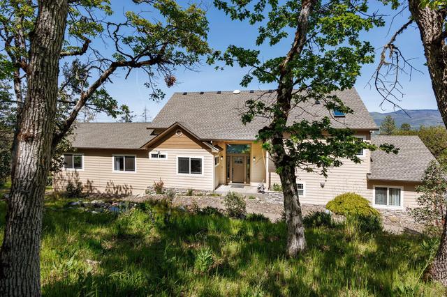 3243 Deer Trail Ln, Medford, OR 97501 | 40 Photos - Movoto