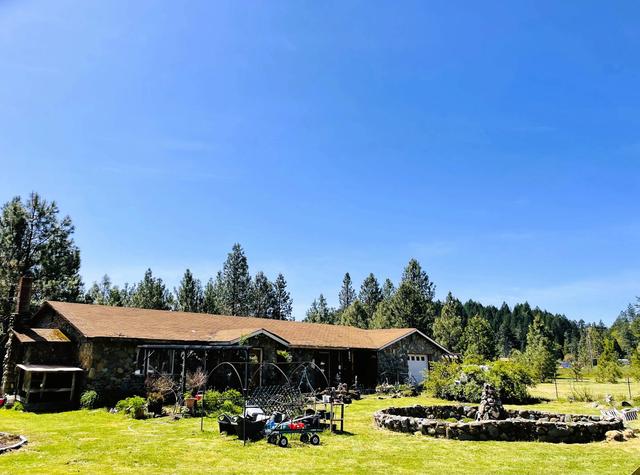 301 Prottsman Way, Cave Junction, OR 97523 | 18 Photos - Movoto