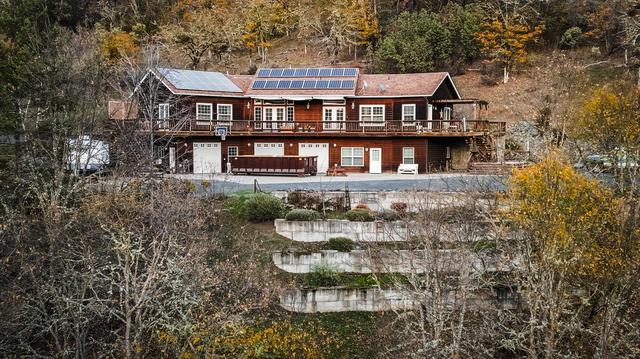 448 Tenney Dr, Rogue River, OR 97537 | 32 Photos - Movoto