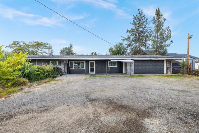 229 Gibbon Rd, Central Point, OR 97502 | MLS# 220195759 | 20 Photos ...
