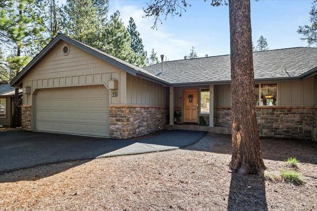 57679 Poplar Ln, Sunriver, OR 97707 | MLS# 220200015 | 46 Photos - Movoto