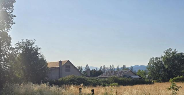 6730 Holland Loop Rd, Cave Junction, OR 97523 | MLS# 220205431 | 21 ...