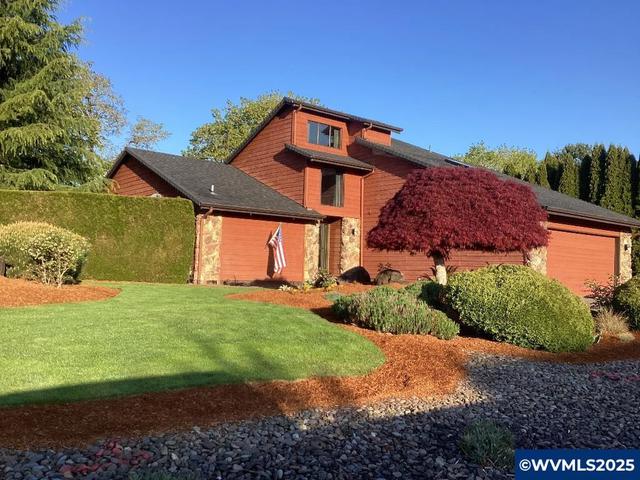 511 SW Augustus Dr, Dallas, OR 97338 | MLS# 829715 | 23 Photos - Movoto