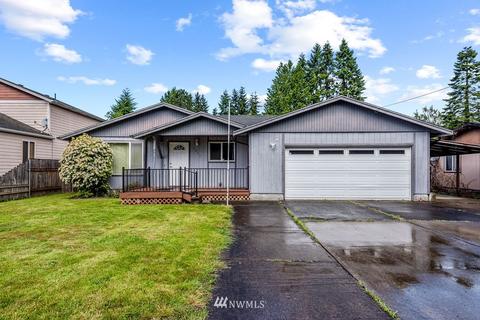 2555 32nd Ave, Longview, WA 98632 - Movoto