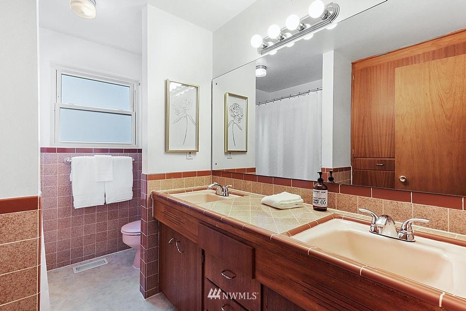 13253 SE 91st St, Newcastle, WA 98059 | 23 Photos - Movoto