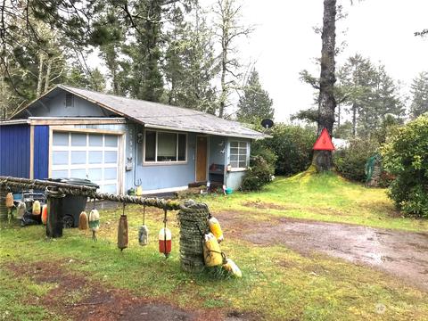 27518 Vernon Ave, Ocean Park, WA 98640 | 12 Photos | MLS #2053223 - Movoto