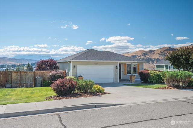 3954 NE Blueridge Dr, East Wenatchee, WA 98802 | 38 Photos | MLS ...
