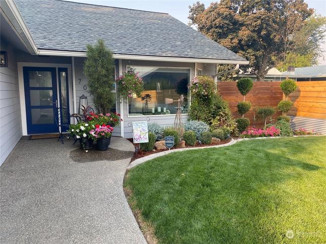 707 E Tietan St, Walla Walla, WA 99362 | 40 Photos - Movoto