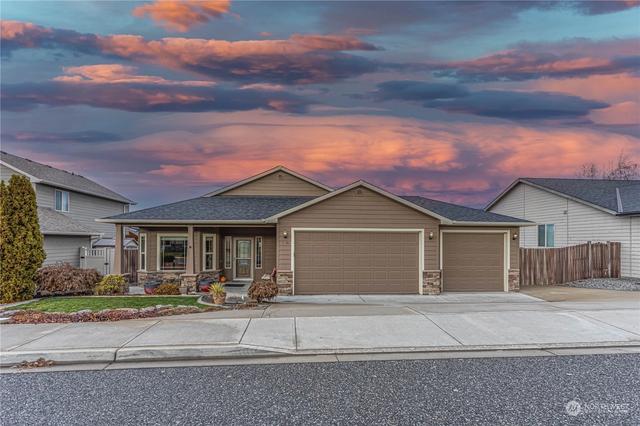 1486 Copper Loop, East Wenatchee, WA 98802 | 1 photo - Movoto