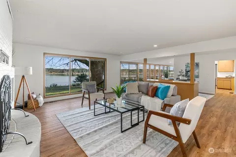 7035 Cooper Point Rd NW, Olympia, WA 98502 | 40 Photos - Movoto