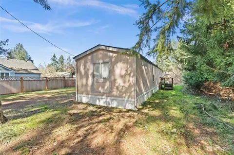 4116 4118 15th Ave NE, Olympia, WA 98516 | 20 Photos - Movoto