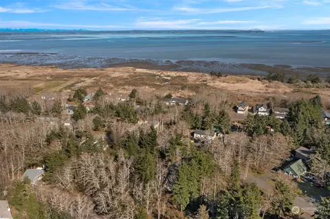 293 Duck Lake Dr NE, Ocean Shores, WA 98569 | 38 Photos - Movoto
