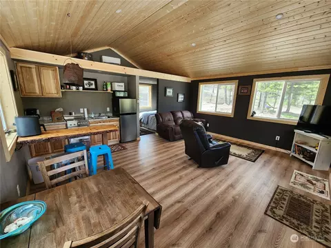 1044 Aeneas Valley Rd, Tonasket, WA 98855 | 38 Photos - Movoto