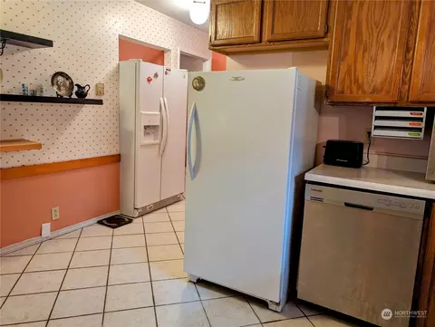 1857 Washington Dr, Point Roberts, WA 98281 | 38 Photos - Movoto