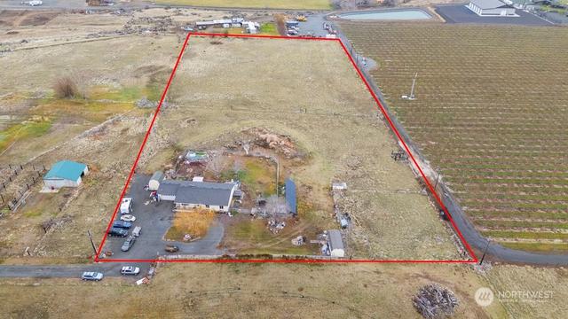 501 E Huntzinger Rd, Selah, WA 98942 | 39 Photos - Movoto