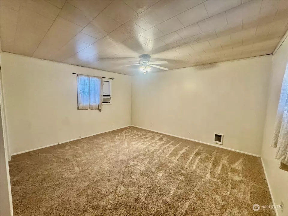 214 Main St, Oroville, WA 98844 | MLS# 2321444 | 17 Photos - Movoto