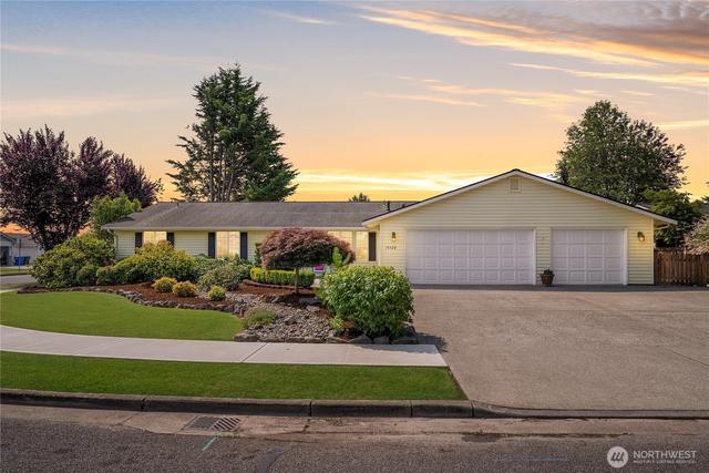 15120 61st St E, Sumner, WA 98390 | MLS# 2397946 | 40 Photos - Movoto