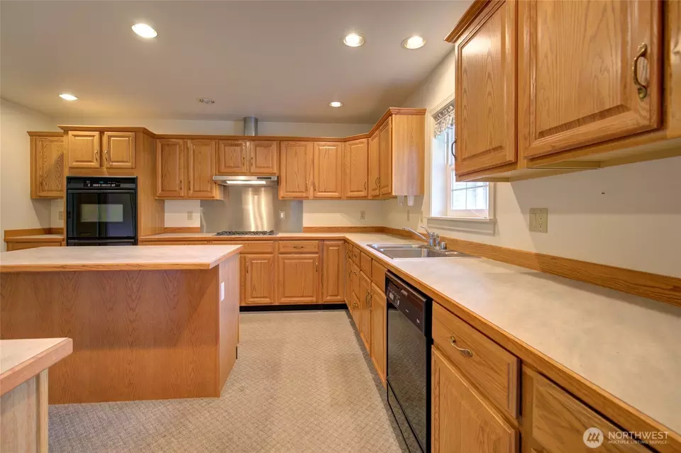 646 Woodland Loop NE, Ocean Shores, WA 98569 | MLS# 2446430 | 28 Photos ...