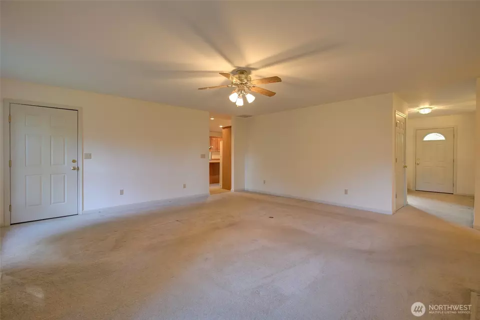 646 Woodland Loop NE, Ocean Shores, WA 98569 | MLS# 2446430 | 28 Photos ...