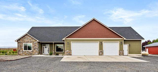 245 W Huntzinger Rd, Selah, WA 98942 | 95 Photos - Movoto