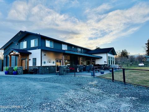 1355 Cook Rd, Yakima, WA 98908 | 38 Photos | MLS #23-303 - Movoto