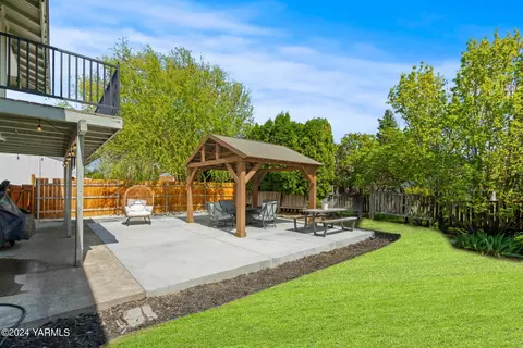 4702 Clinton Way, Yakima, WA 98908 | 27 Photos - Movoto