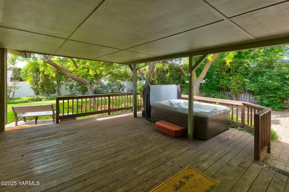 3204 Clinton Way, Yakima, WA 98902 | MLS# 25-1682 | 28 Photos - Movoto