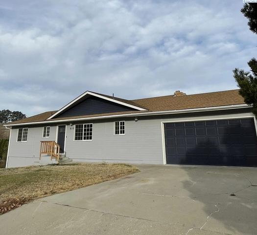 910 Roza Vis, Prosser, WA 99350 - Movoto
