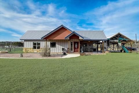 126 Dee Tr, Ingram, TX 78025 | 50 Photos | MLS #108422 - Movoto