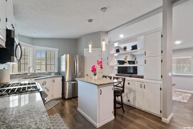 4651 Mt Tuscarora Dr S, Taylorsville, UT 84123 | 25 Photos | MLS ...