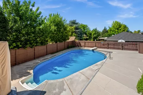4869 S Damon Way, Holladay, UT 84117 | MLS# 2165721 | 41 Photos - Movoto