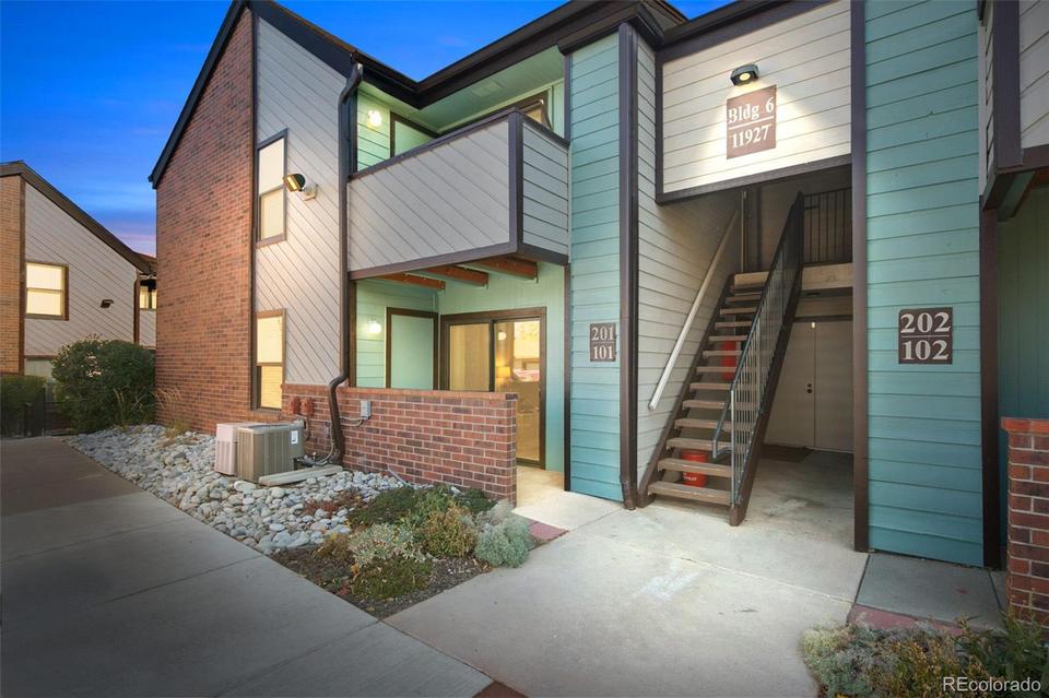 11927 E Harvard Ave #101, Aurora, CO 80014 | 29 Photos | MLS #1643887 ...