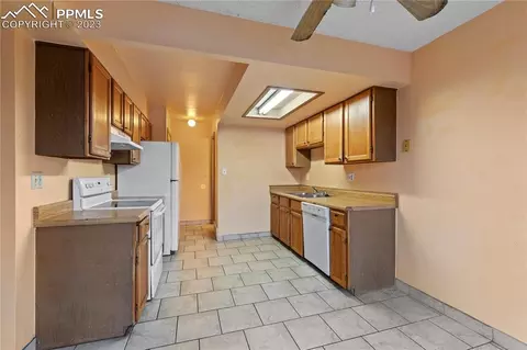 4512 Lamplighter Cir, Colorado Springs, CO 80916 | 28 Photos - Movoto