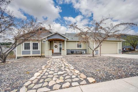 2215 Cambridge Ct, Moscow, ID 83843 | 42 Photos | MLS #98875428 - Movoto