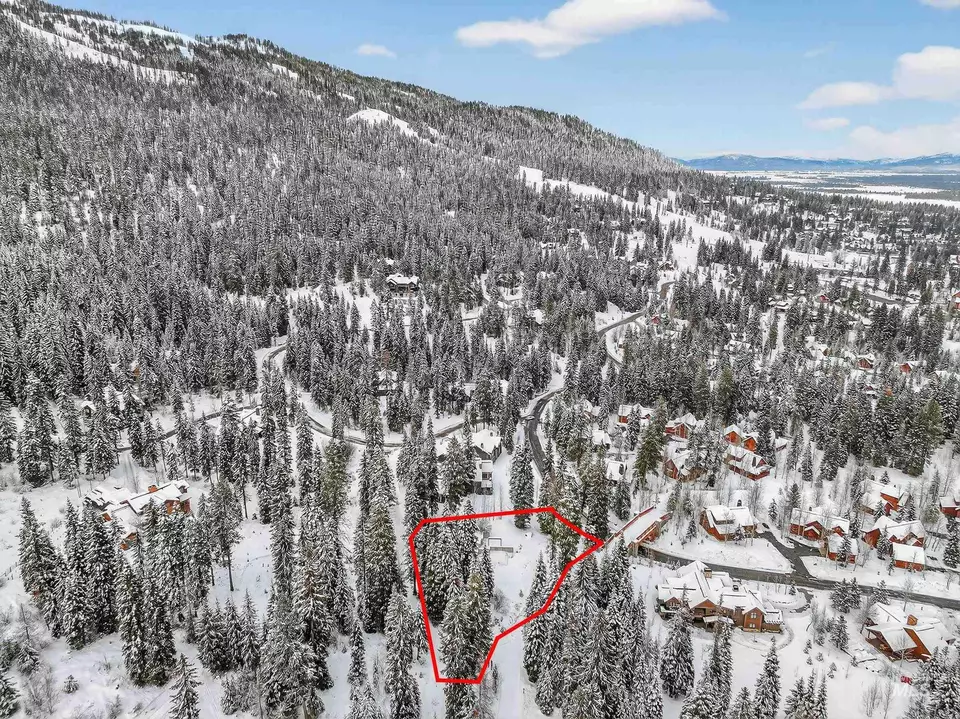 53 Pinnacle Ct, Donnelly, ID 83615 | MLS# 98971896 | 18 Photos - Movoto